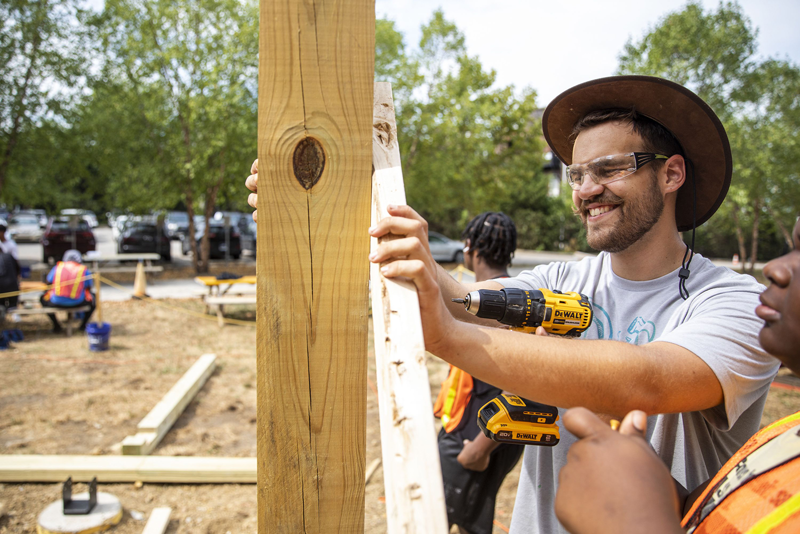 Newsela | Students build a new “front porch” for their school and learn ...