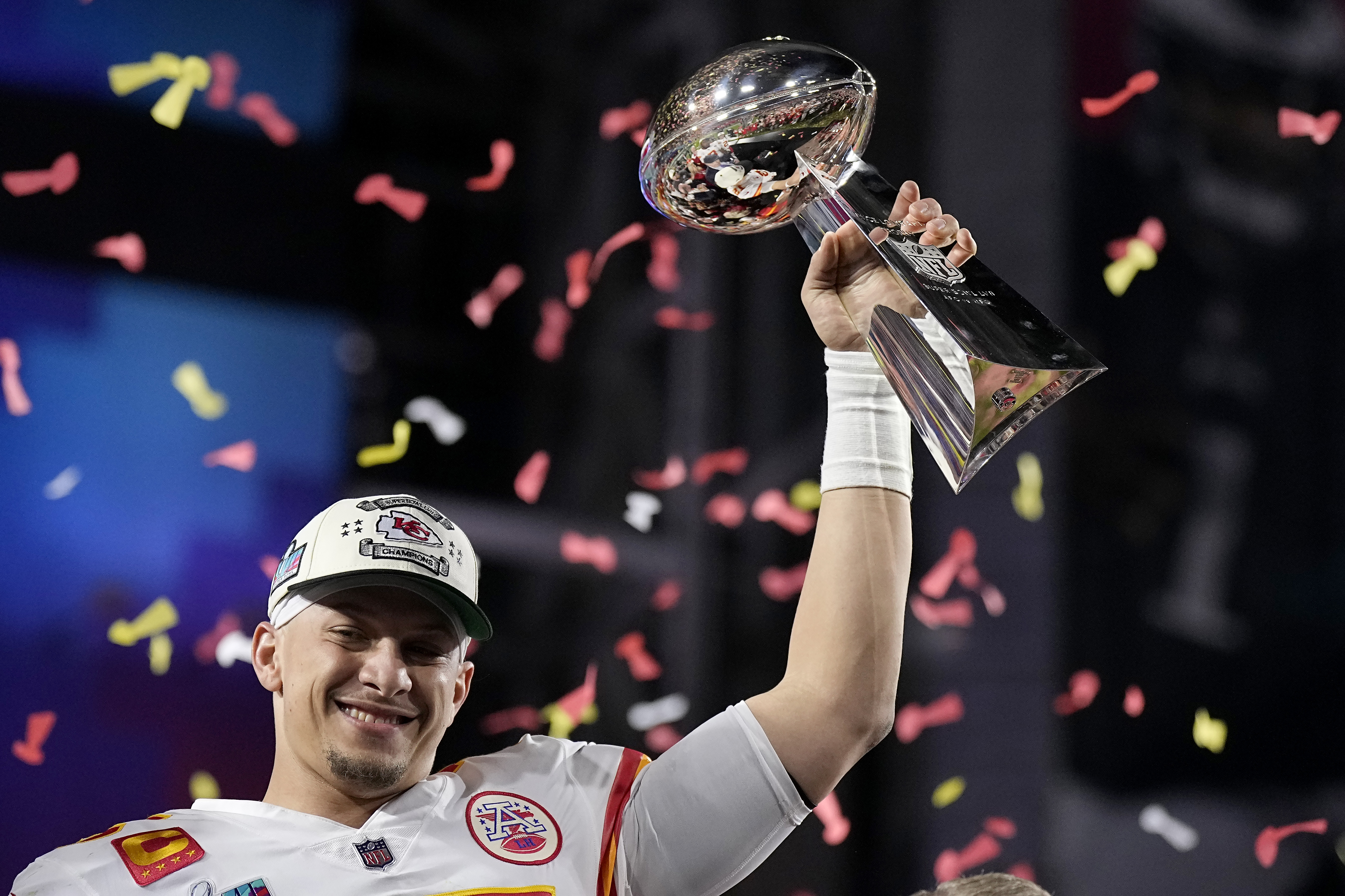 Super Bowl magic: Mahomes, Kansas City Chiefs beat the Philadelphia ...