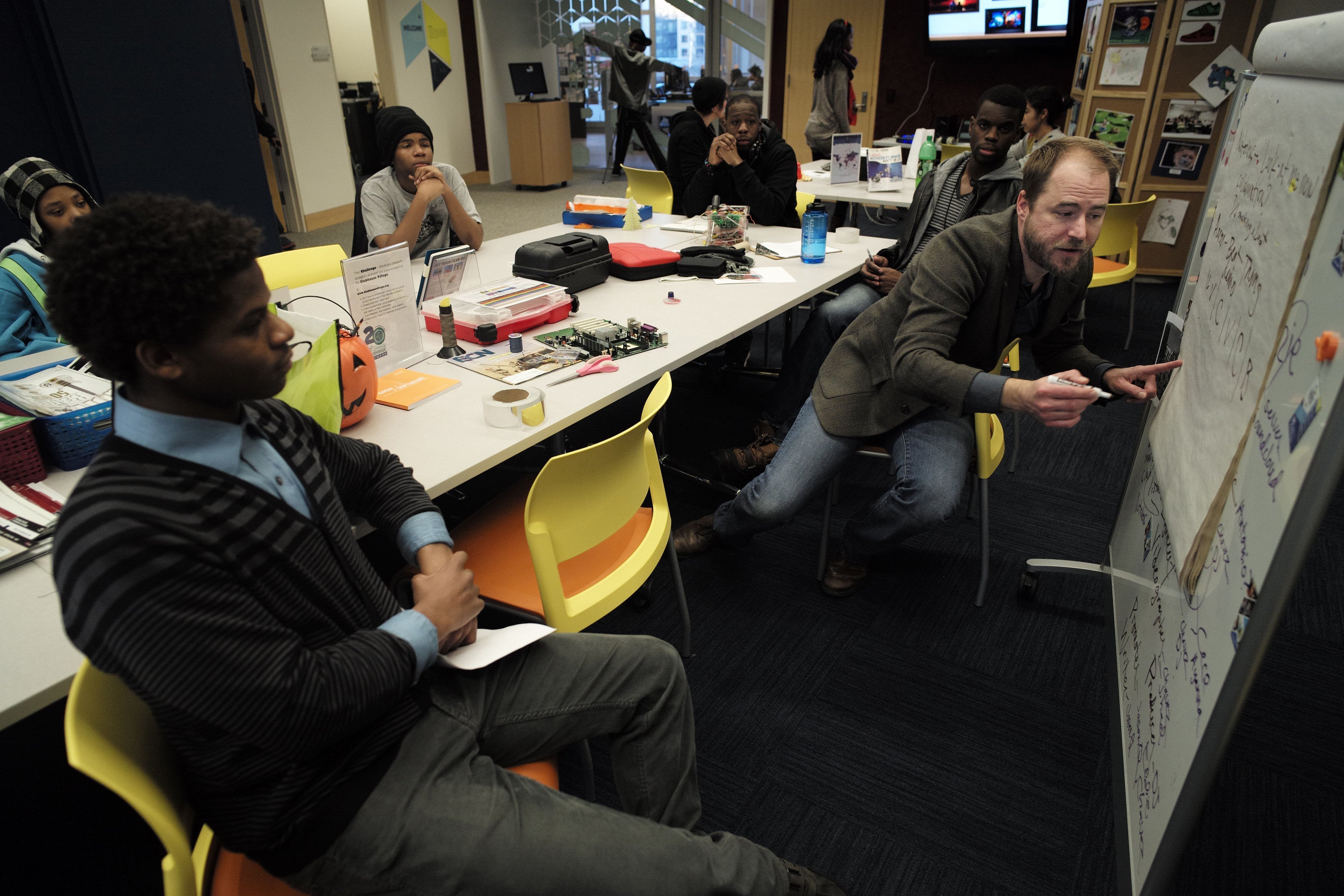 Libraries become tech hubs for the digitally inclined