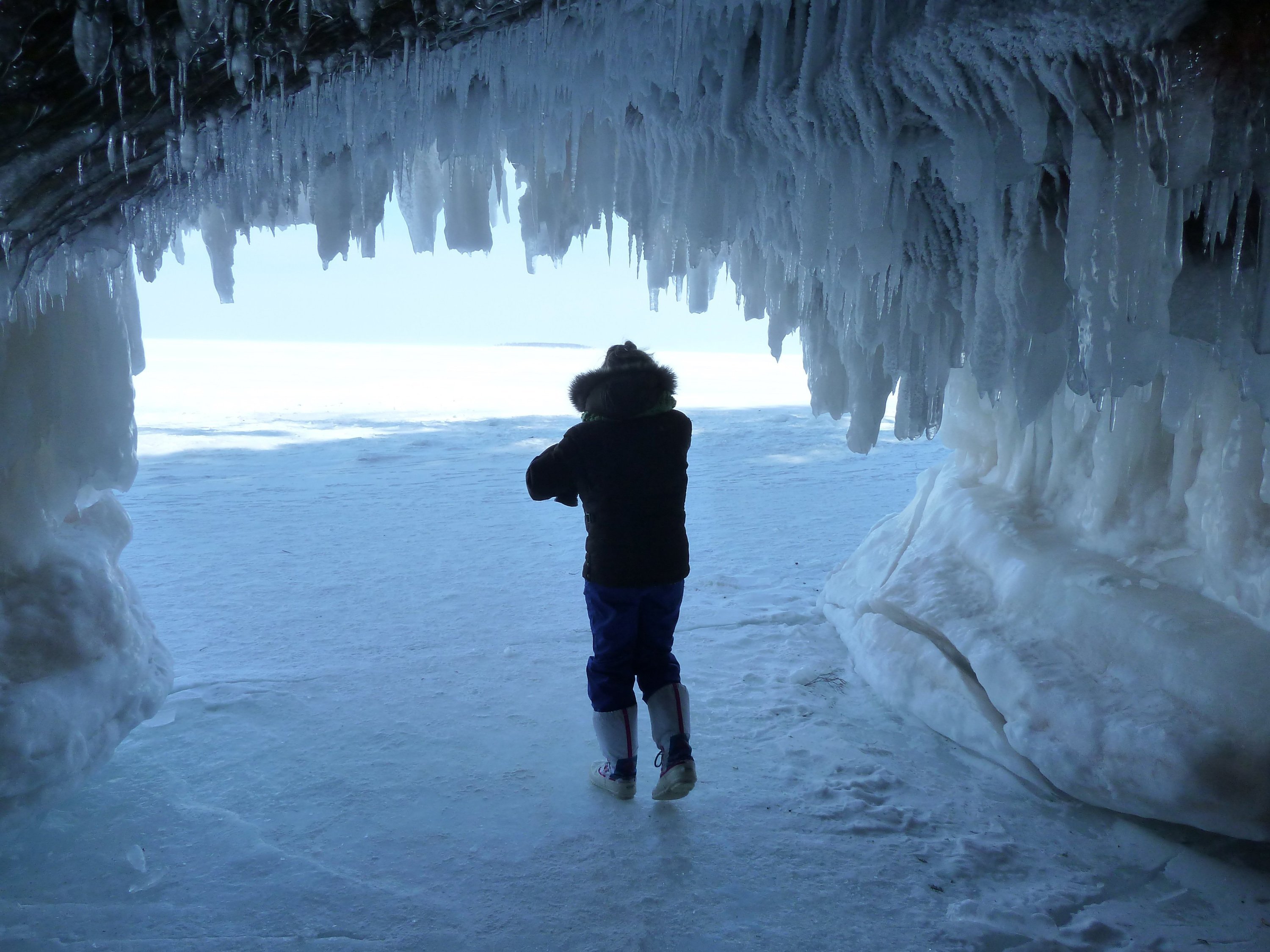 Deep freeze makes Lake Superior an icy boss