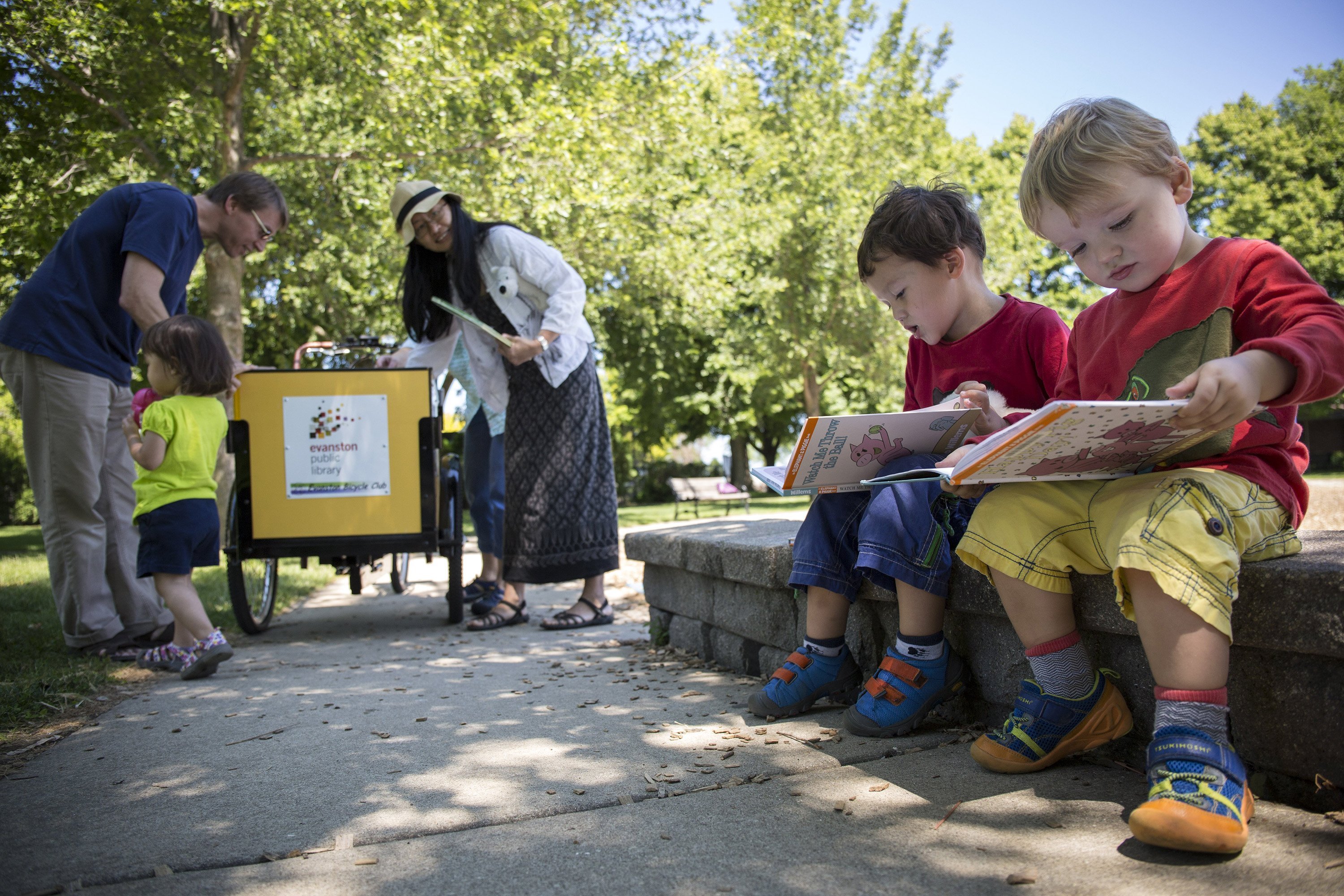 A book bike brings reading to Chicago parks