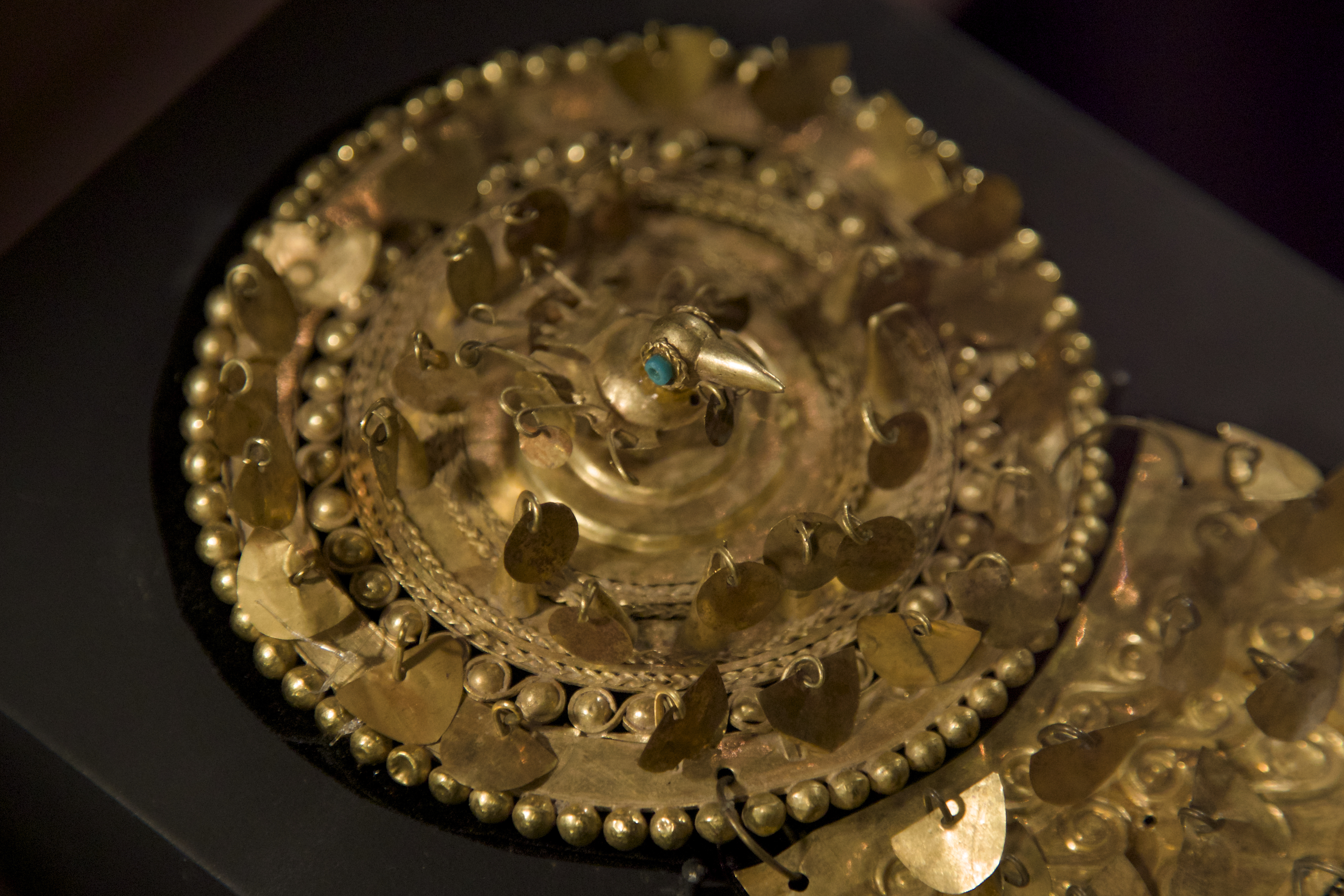 Texas art museum gets to show ancient gold treasure from Peru