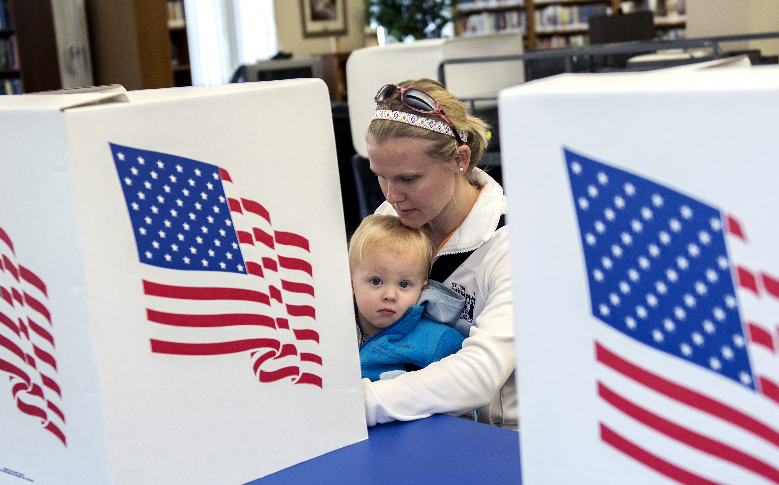Republicans win Senate, expand power in House in Tuesday's elections