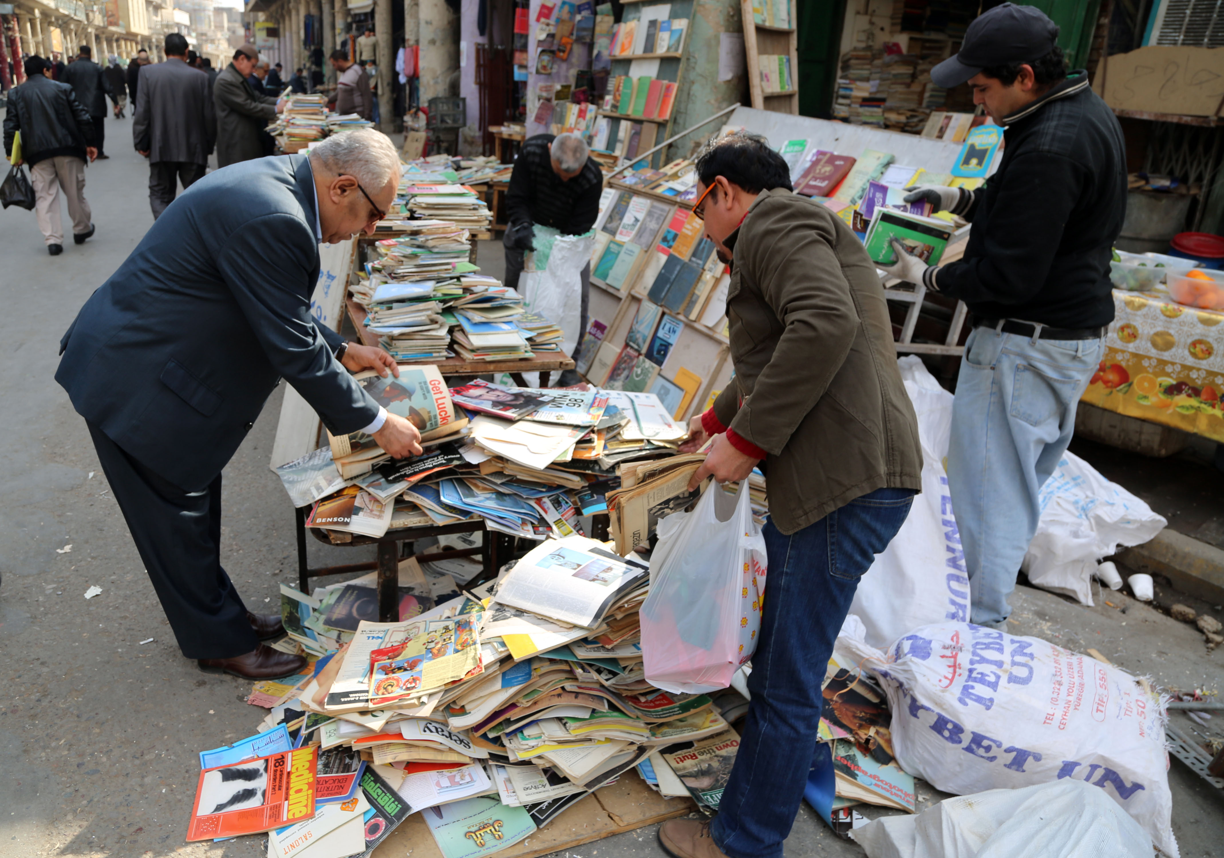 Iraq's libraries raided by Islamic group