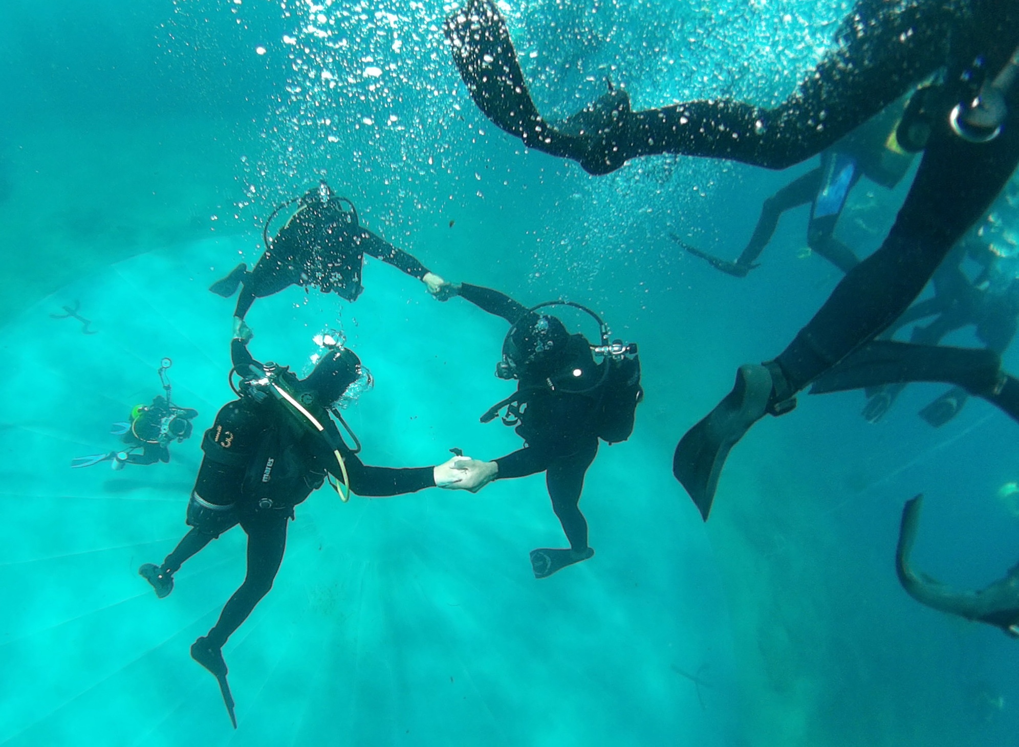With grace and scuba gear, dancers perform new underwater ballet