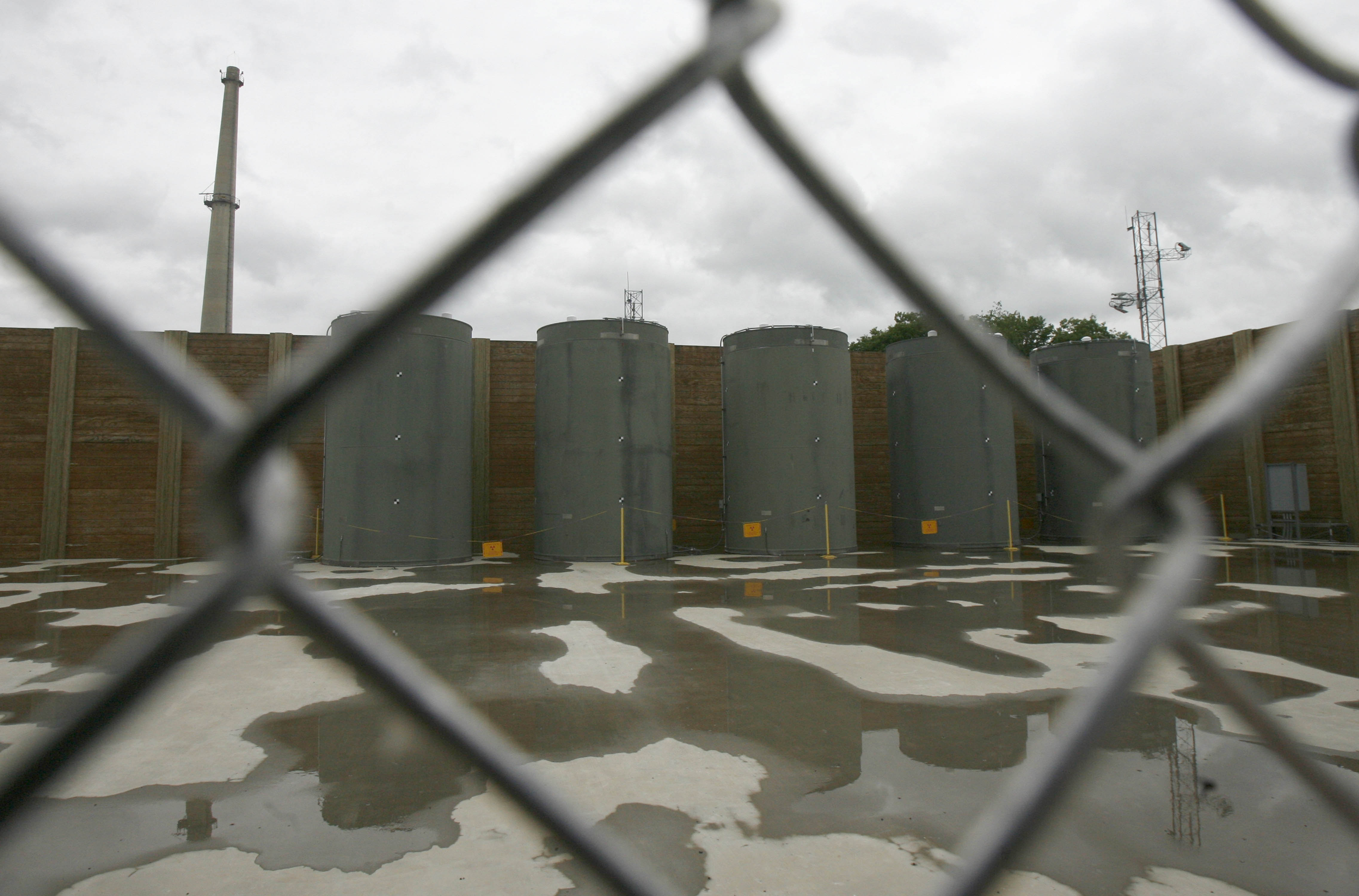 PRO/CON: The world's getting warmer, can nuclear power help us?