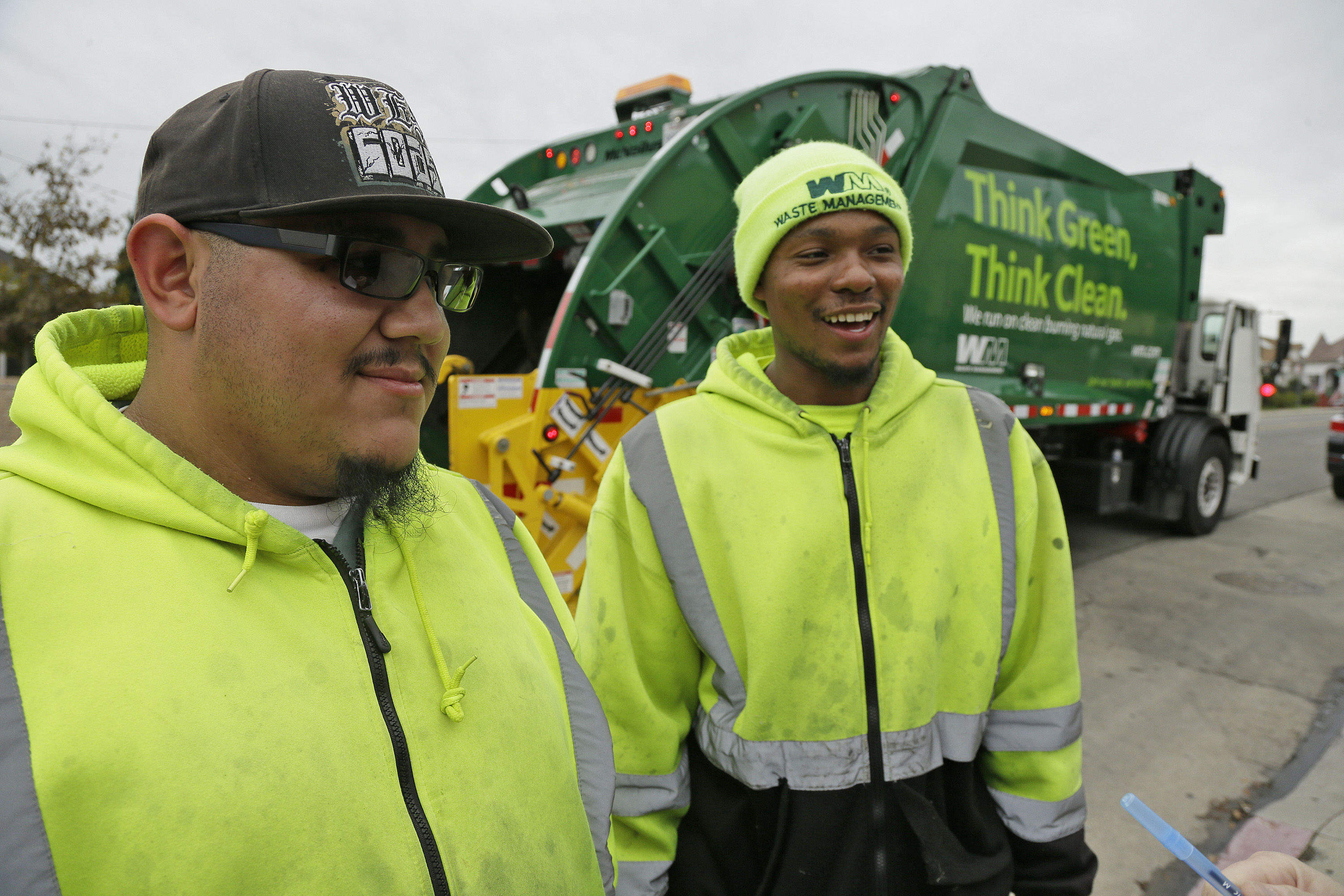 Young garbage collectors pick up on-the-job training in Oakland