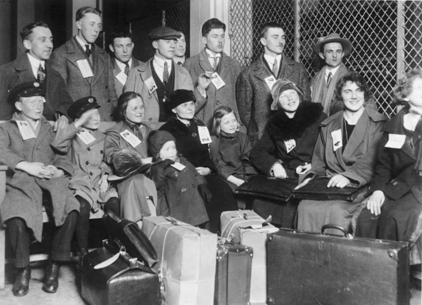 Reading and writing tests were given to many U.S. immigrants in 1917