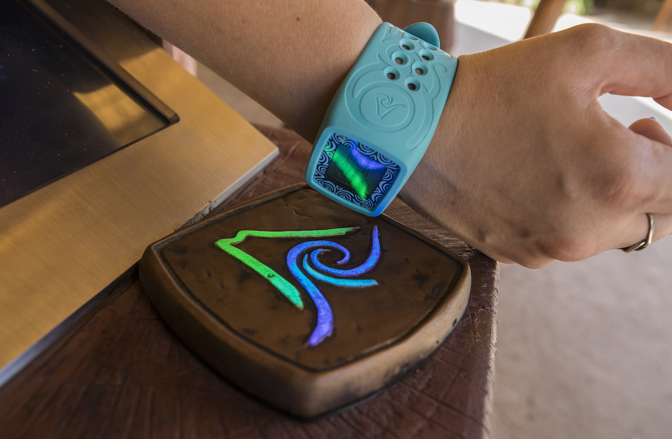 High-tech wristbands aim to take the hassle out of a trip to new water park