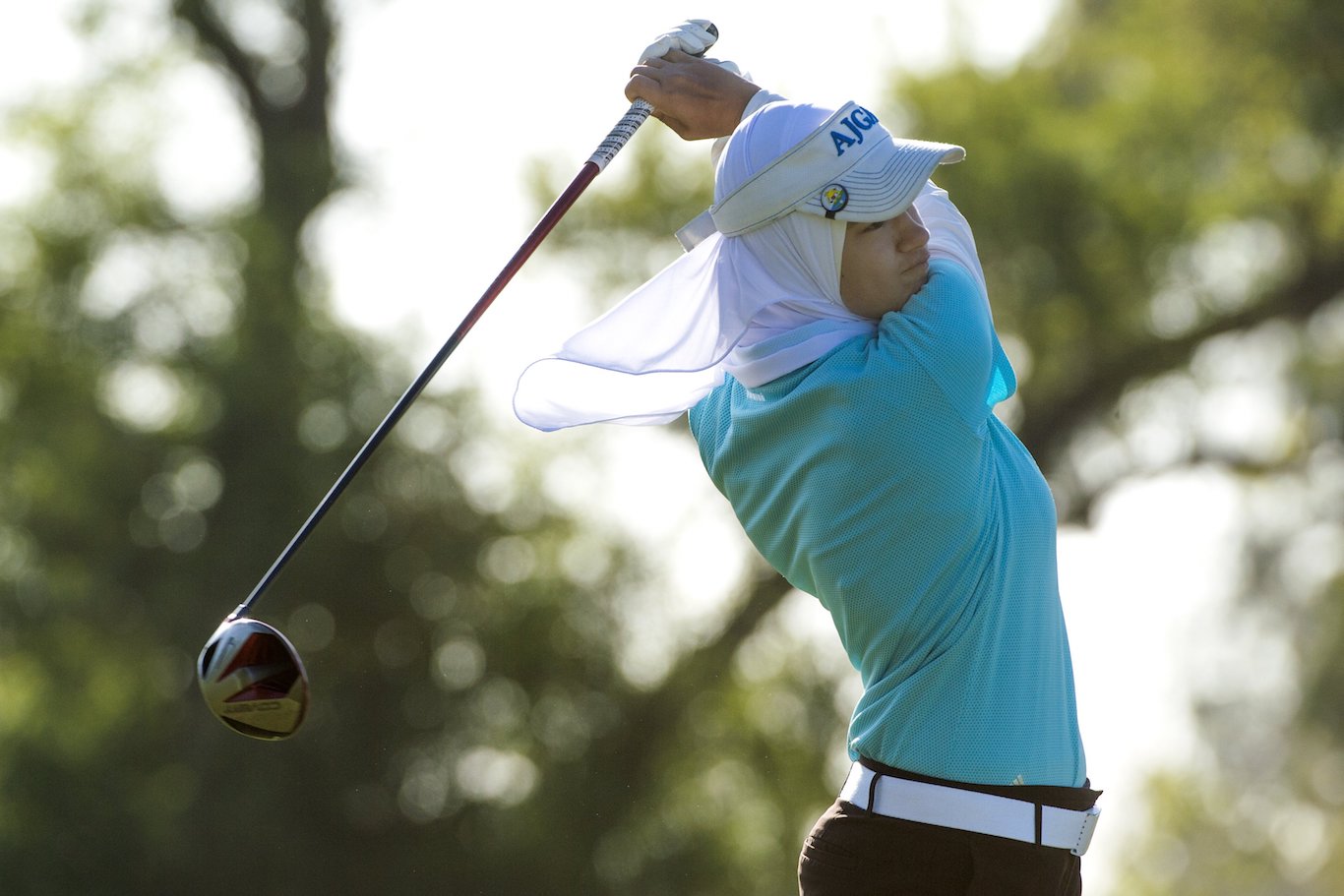 Noor Ahmed is going to college to play golf, and happens to wear a hijab