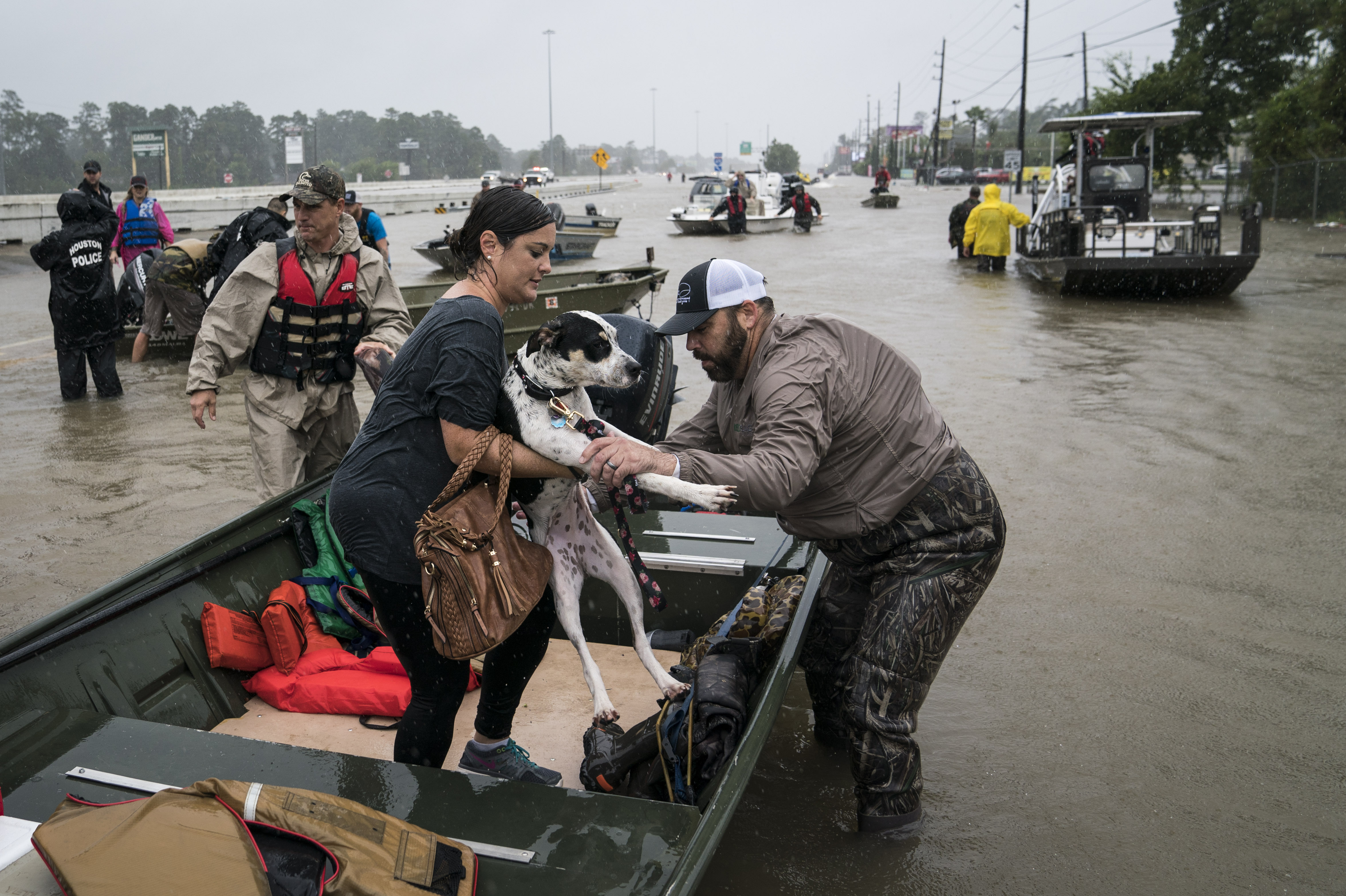 "It's beautiful": volunteers fan out to help communities flooded by Harvey