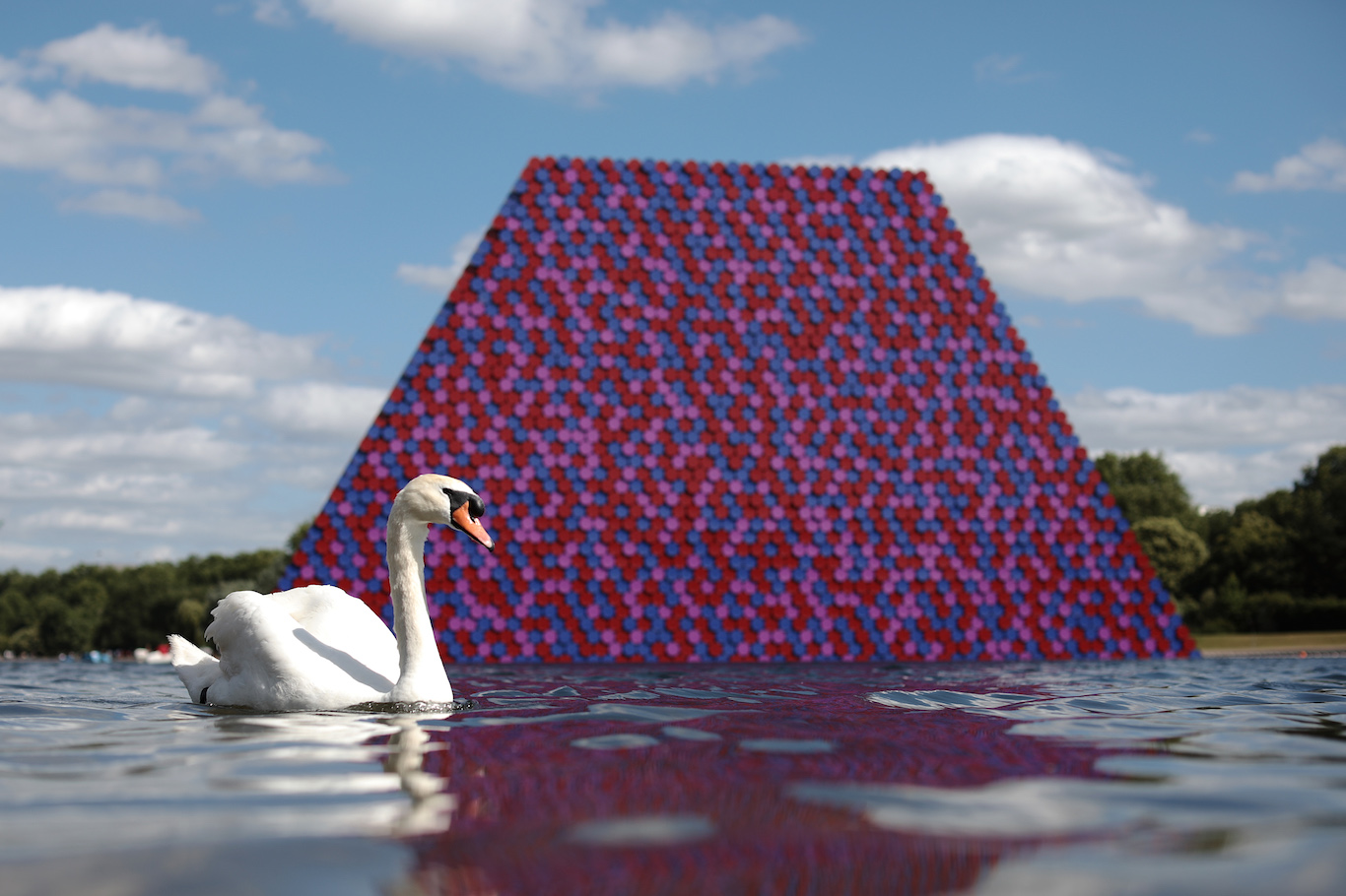 Artist launches 7,500 floating barrels in London, leaves meaning up to you