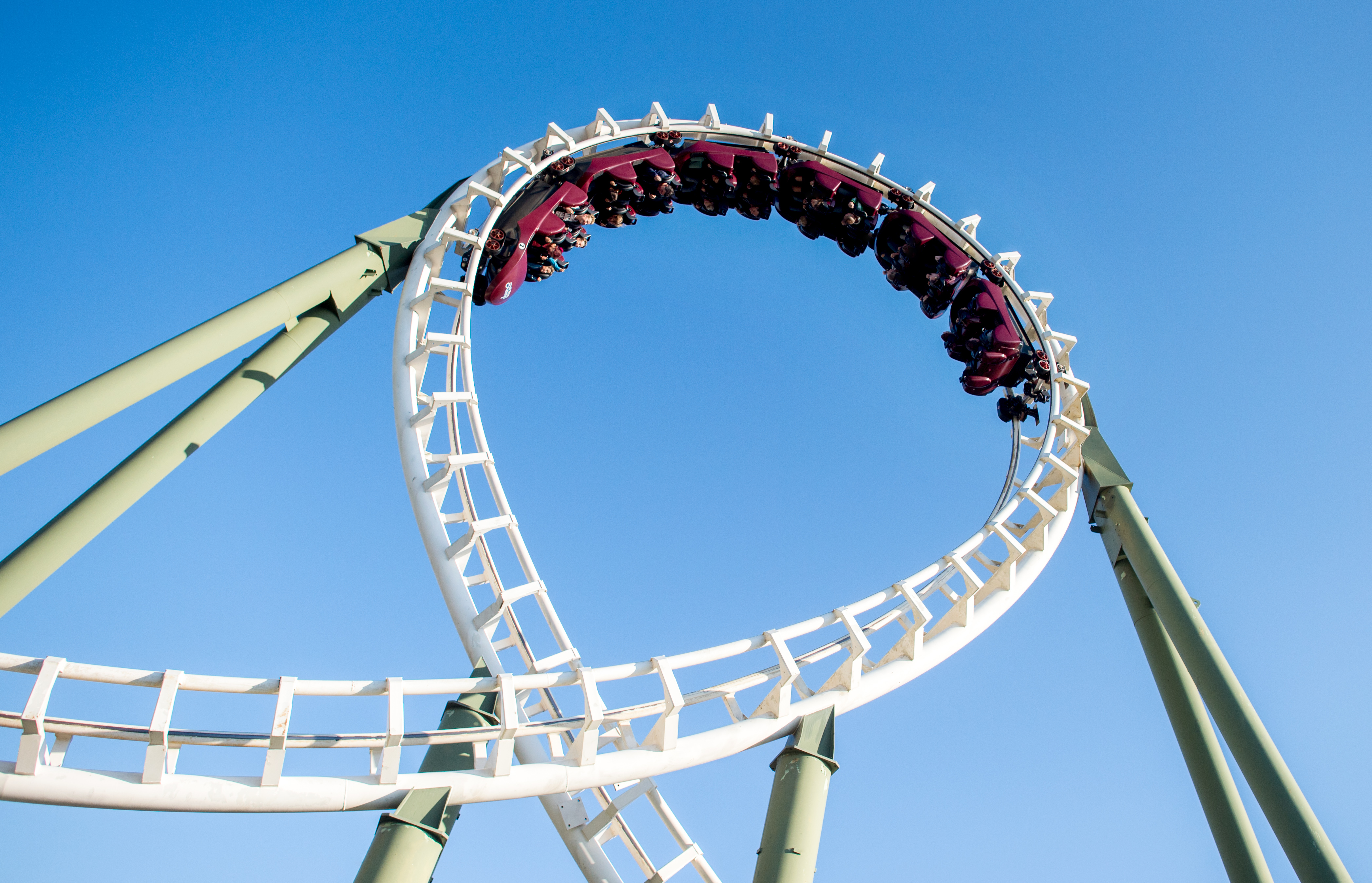 How roller coasters work
