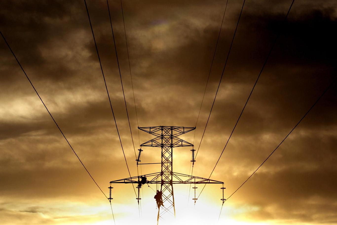 An introduction to insulators and conductors