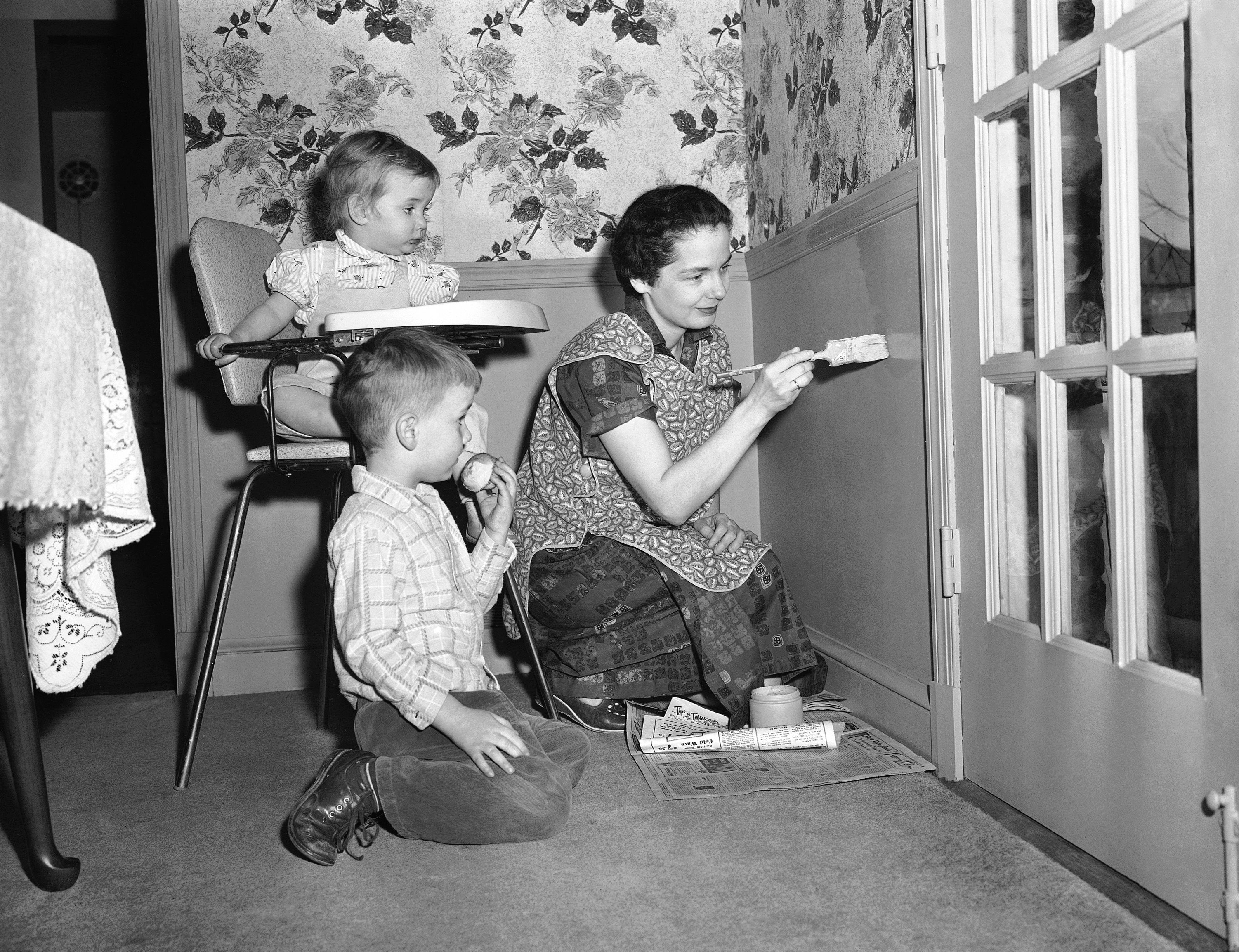 Mrs. America: Women's Roles in the 1950s
