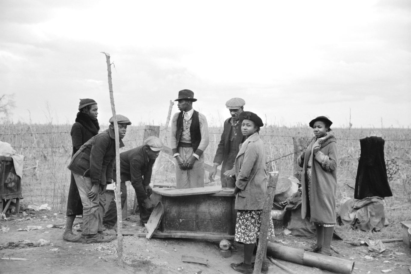 The unfair system of sharecropping kept poor farmers from making money