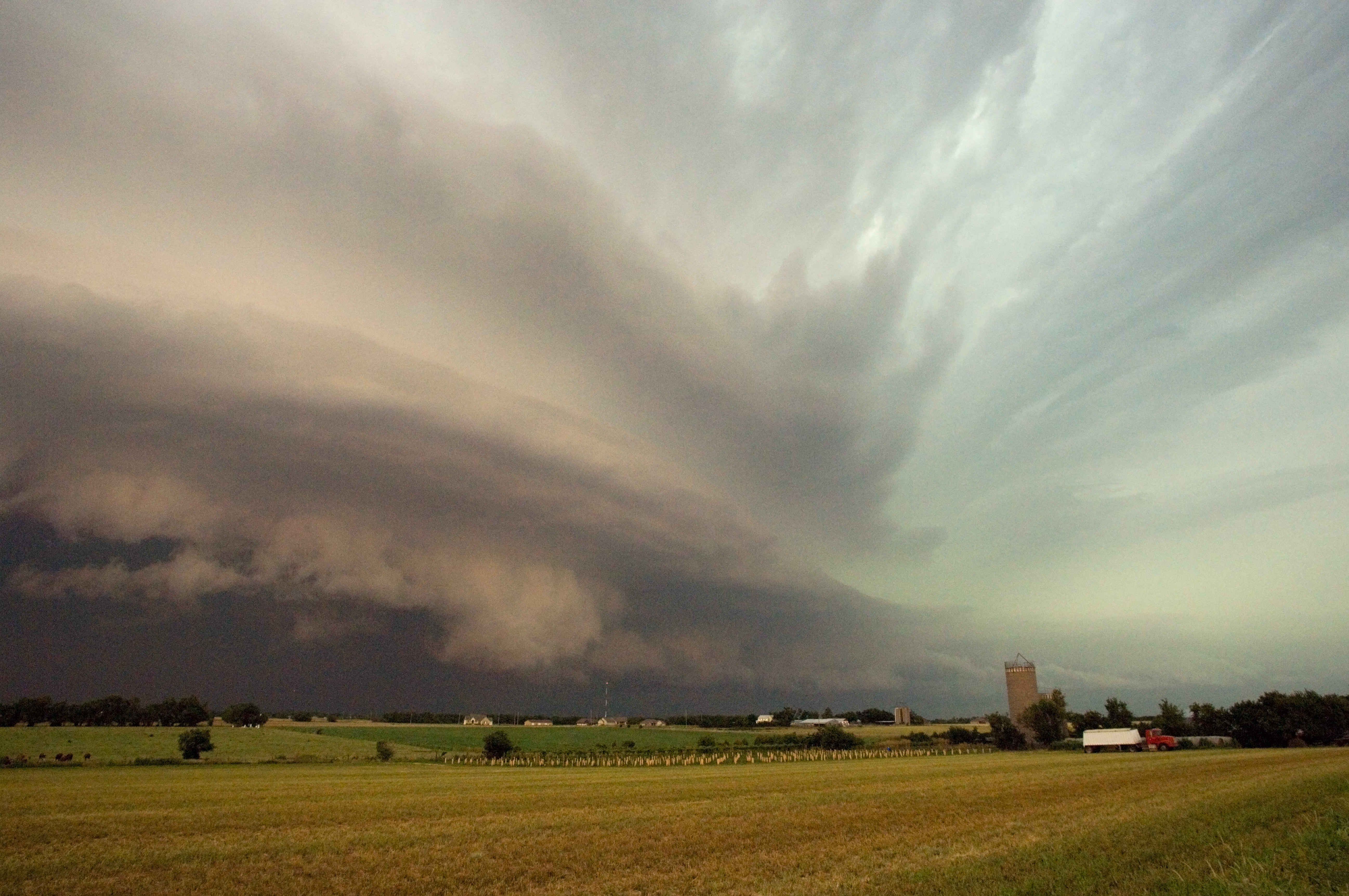 What is a derecho?